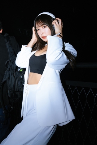 身長170cm 9頭身の真島なおみ、真島ナオミ名義で本格DJデビュー「外国の方とも新しい出逢いが生まれるんじゃないかとワクワクしています」 | ニュース | Deview-デビュー