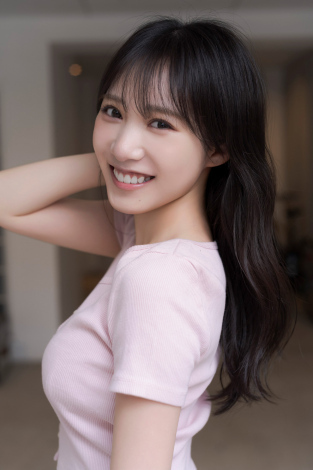 アイドル史上最強BODY・横野すみれ、バックショットで美しい腰のカーブライン披露 | ニュース | Deview-デビュー