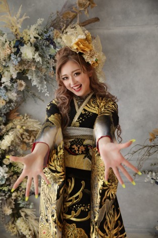 身長175cmの“令和の白ギャル”ゆうちゃみ、新成人としての振袖姿を披露「大人になっても、ずっとギャルマインド！」 | ニュース | Deview-デビュー