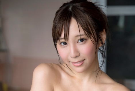 癒し系健康ボディ・日向葵衣、最新DVDで超絶スタイル見せる | ニュース画像 | Deview-デビュー