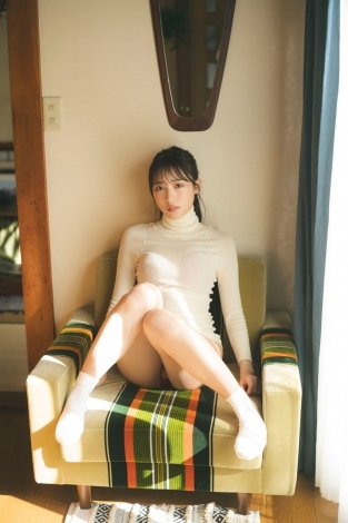 “アイドル史上最強BODY”横野すみれ、下北沢の劇場でグラビア撮影「憧れの気持ちを込めて」 4枚目 | ニュース画像 | Deview-デビュー