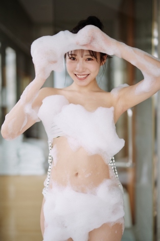 アイドル史上最強BODY・横野すみれ、週刊プレイボーイ2度目の表紙「くびれをさらに引き締めました」 2枚目 | ニュース画像 | Deview-デビュー