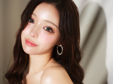 SNSフォロワー数150万超の令和のモテ女王・せいせい、ヘアオイル「アネツ プレミアムヘアエッセンス」イメージモデル就任 2枚目 | ニュース画像 | Deview-デビュー