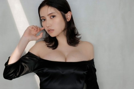 桃月なしこ、『FRIDAY』9度目の表紙登場「とにかくオシャレな撮影でした」 2枚目 | ニュース画像 | Deview-デビュー