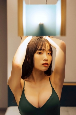 身長145cmの#ババババンビ・岸みゆ、夜ロケ撮影のしっとり大人グラビア「初めて尽くしの岸みゆを見て」 7枚目 | ニュース画像 | Deview-デビュー