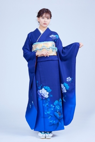 “美しいのに攻める23歳”グラビアアイドル・下村明香、『#振袖gram』カタログで振袖姿披露 4枚目 | ニュース画像 | Deview-デビュー