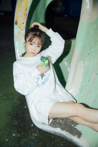 身長145cmの#ババババンビ・岸みゆ、夜ロケ撮影のしっとり大人グラビア「初めて尽くしの岸みゆを見て」 | ニュース | Deview-デビュー