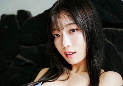 身長145cmの岸みゆ、大人っぽいスタイルでギャップグラビア披露「こういうのもできるんだぞ」 2枚目 | ニュース画像 | Deview-デビュー