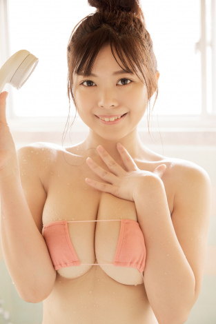 迫力ボディの現役看護師グラドル・小日向ゆり、「過去最多最大！大更新作品」の4th DVD発売 7枚目 | ニュース画像 | Deview-デビュー