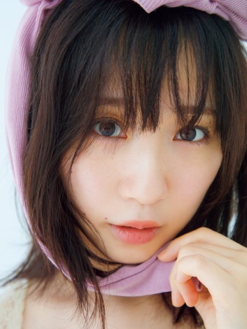 コスプレイヤー・伊織もえ、パーフェクトな色白美ボディで誘惑 魅力凝縮の「FRIDAY」表紙＆巻頭グラビア | ニュース | Deview-デビュー