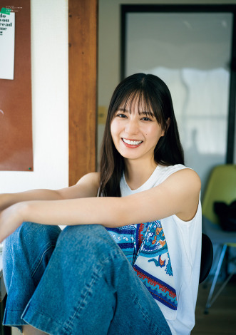 日向坂46・小坂菜緒がトランポリンで大はしゃぎ、『B.L.T.』2万字インタビューで語るファン必読の新事実 3枚目 | ニュース画像 | Deview-デビュー