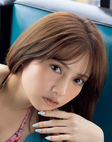 桃月なしこ、ヤングアニマルWebで魅せる『白昼夢のまなざし』 2枚目 | ニュース画像 | Deview-デビュー