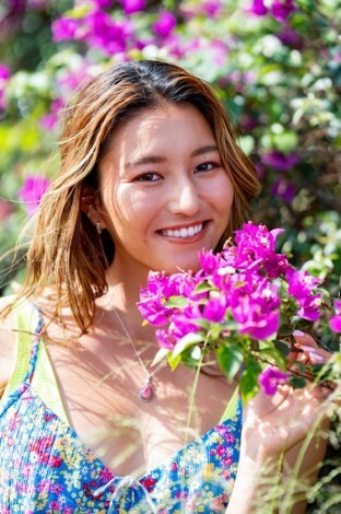 2024年パリの日本代表内定第一号 プロサーファー・松田詩野が1stスタイルブック発売 | ニュース画像 | Deview-デビュー