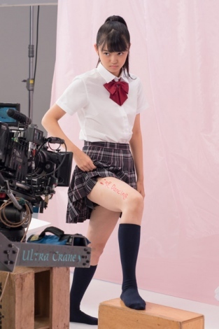 アップアップガールズ(2)、初シングル「二の足Dancing」のMV公開 制服姿とアイドル衣装がクロスする鮮烈な映像 8枚目 | ニュース画像 | Deview-デビュー
