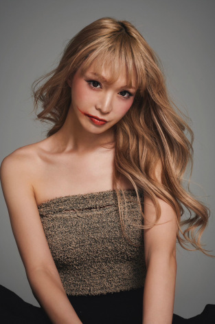 日本人トランスジェンダーモデル・矢神サラさん、LAファッション・ウィークで世界デビュー 身長175cmのスレンダーなスタイルで世界を魅了する 3枚目 | ニュース画像 | Deview-デビュー