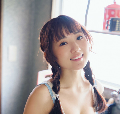 えなこPresents撮影会で見つかった春蝶、スレンダーボディとの同棲生活を妄想するグラビア 2枚目 | ニュース画像 | Deview-デビュー