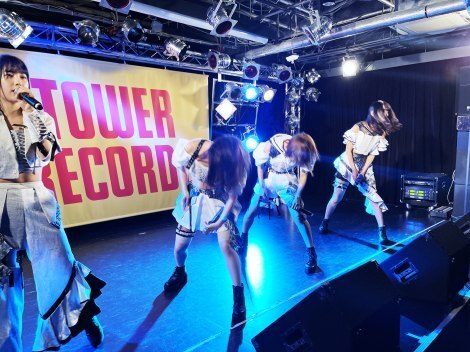 十味らグラビアもこなすアイドルグループ「#2i2」 シングル「せめて月のように」リリイベ大盛況 4枚目 | ニュース画像 | Deview-デビュー