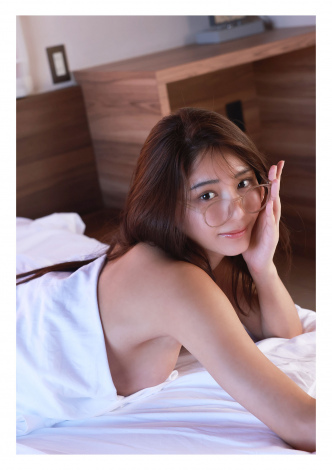 身長173cm 9頭身美ボディ・斎藤恭代、抜群のスタイルと美しい表情が映える写真集配信開始 4枚目 | ニュース画像 | Deview-デビュー