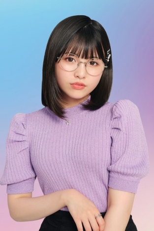 SNS総フォロワー280万突破のゆなとYouTubeチャンネルグループ“めるぷち”、キュートなメガネコーデを披露 4枚目 | ニュース画像 | Deview-デビュー