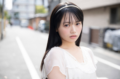 AKB48・花田藍衣、「日本一ピュアなアイドルWEBマガジン」ガラスガールに撮り下ろしグラビア＆インタビューで登場 4枚目 | ニュース画像 | Deview-デビュー