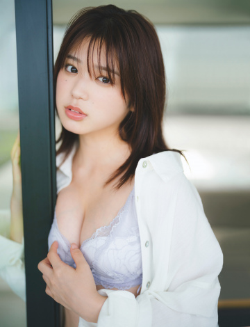 グラビア界の超逸材・矢野ななか19歳、1st写真集で血管まで透ける美肌と抜群の美くびれ披露 3枚目 | ニュース画像 | Deview-デビュー