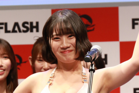 仮面ライダー好きの『ミスFLASH2026』ファイナリスト・田中ひなこ、水着にベルトで変身ポーズ「全員倒してグランプリ取ります！」 2枚目 | ニュース画像 | Deview-デビュー