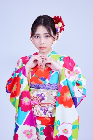 札幌市出身のモデル・宇良田まい、#振袖gramのカタログで振袖姿披露 | ニュース | Deview-デビュー