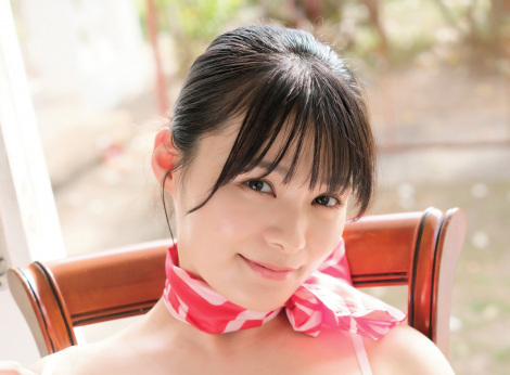 星名美津紀、初のセブ島ロケでキャビンアテンダント役演じる 隠しきれない迫力のボディを開放 | ニュース | Deview-デビュー