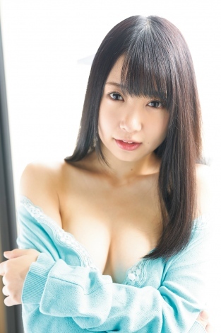 ミスFLASH2020の童顔グラマー・崎川みずき、ほっとけない初々しさに癒される 3枚目 | ニュース画像 | Deview-デビュー