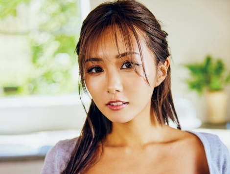 ギャル雑誌『nuts』の専属モデル・れいたぴ、小麦肌の美ボディを公開 | ニュース | Deview-デビュー