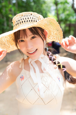 身長152cmのSKE48次世代エース・大村杏、1st写真集で初ランジェリー挑戦 ラブリーな『ヘビロテ』オマージュも | ニュース | Deview-デビュー