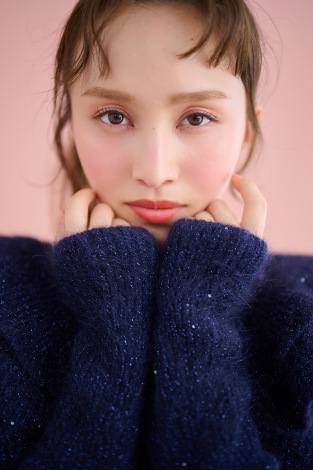 百田夏菜子が“ロマンティック・モダン”な最旬コーデを着こなす、『TOCCA』2025年秋冬コレクションのイメージモデルに就任 13枚目 | ニュース画像 | Deview-デビュー