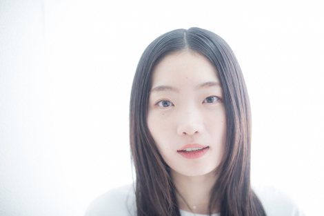 NHK大河『べらぼう』土ドラ10『アンサンブル』出演で注目の俳優・東野絢香、ドラマ制作陣のオファーが途切れぬ個性派の魅力 | ニュース画像 | Deview-デビュー